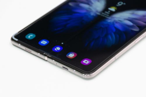 诠释科技与未来之美 三星W20 5G版真机体验_TMT观察网