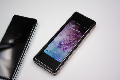 诠释科技与未来之美 三星W20 5G版真机体验_TMT观察网